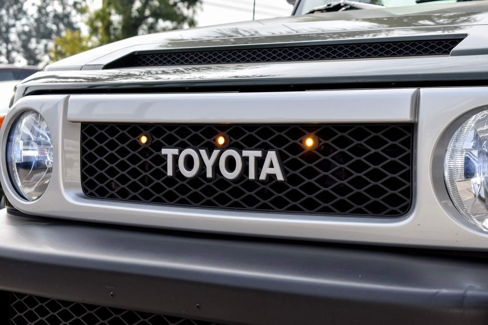 Toyota FJ Cruiser Raptor LED Grille Lights | 2005–14 | Yota Leds