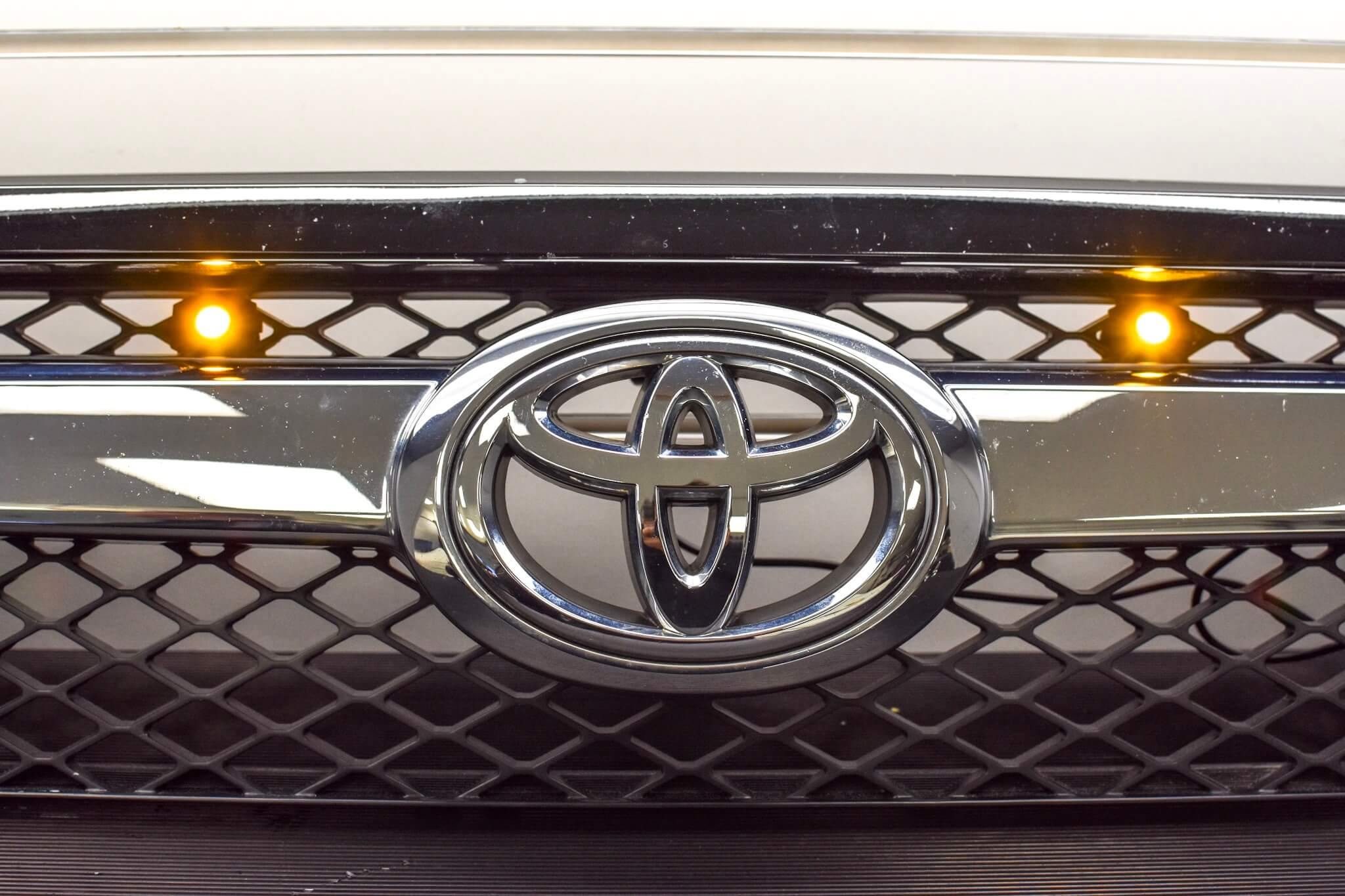 Toyota 4Runner 5th Gen Pre-Facelift LED Grille Lights (09-13) | 4Runner ...